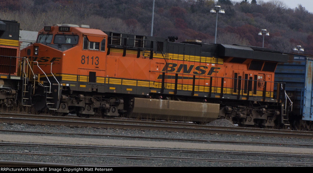 BNSF 8113